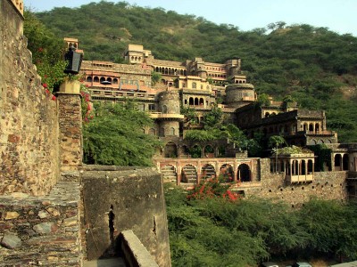 Alwar Travel and Tourism Guide, Places and Nearby Attractions in Alwar